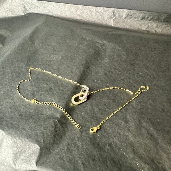 Oval Interlocking Pendant - RFD